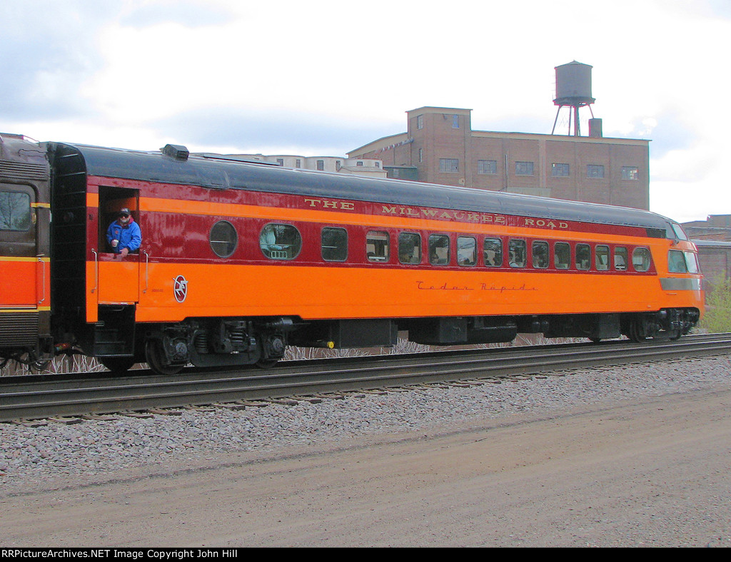 130511041 NSRX/MILW 186 "Cedar Rapids" 800041